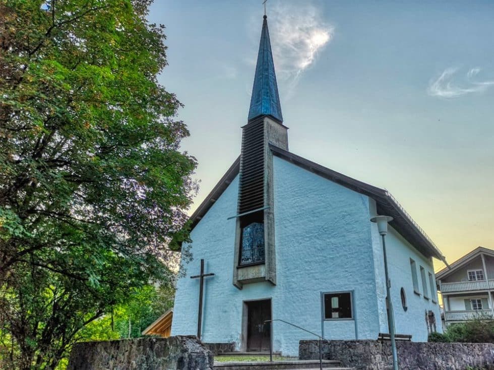 Die Evangelische Heilig-Geist-Kirche | Treffpunkt Bayrischzell